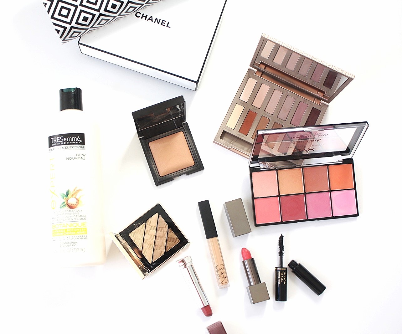 5 Beauty Products For Glowing Skin